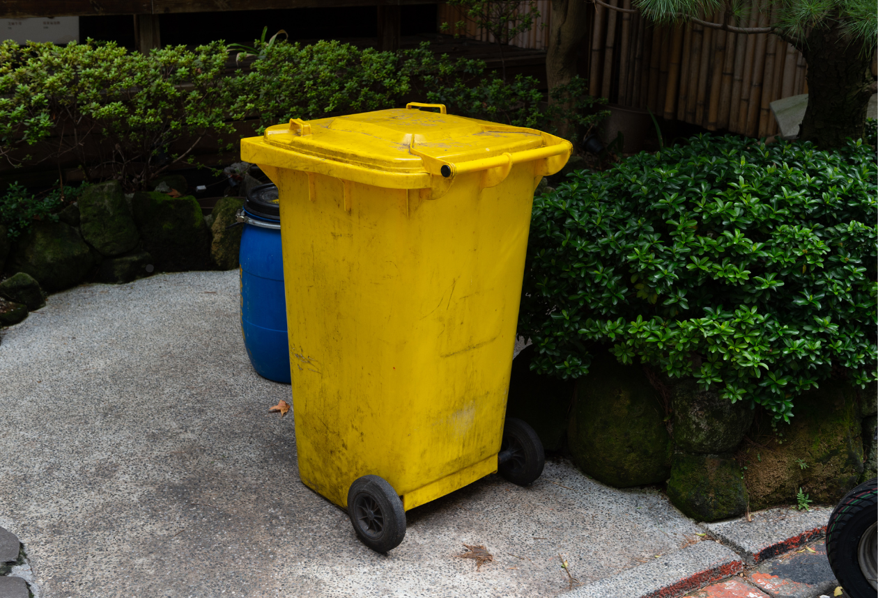 Keeping Orlando Beautiful: How Trash Can Cleaning Supports a Cleaner ...