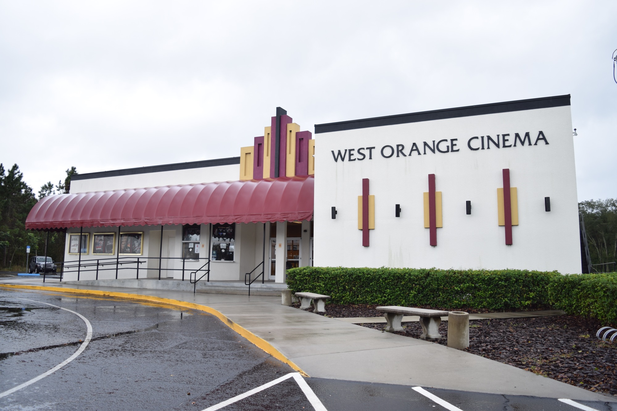 Best Movie Theaters to Check Out in Orlando, FL - Clean Cans